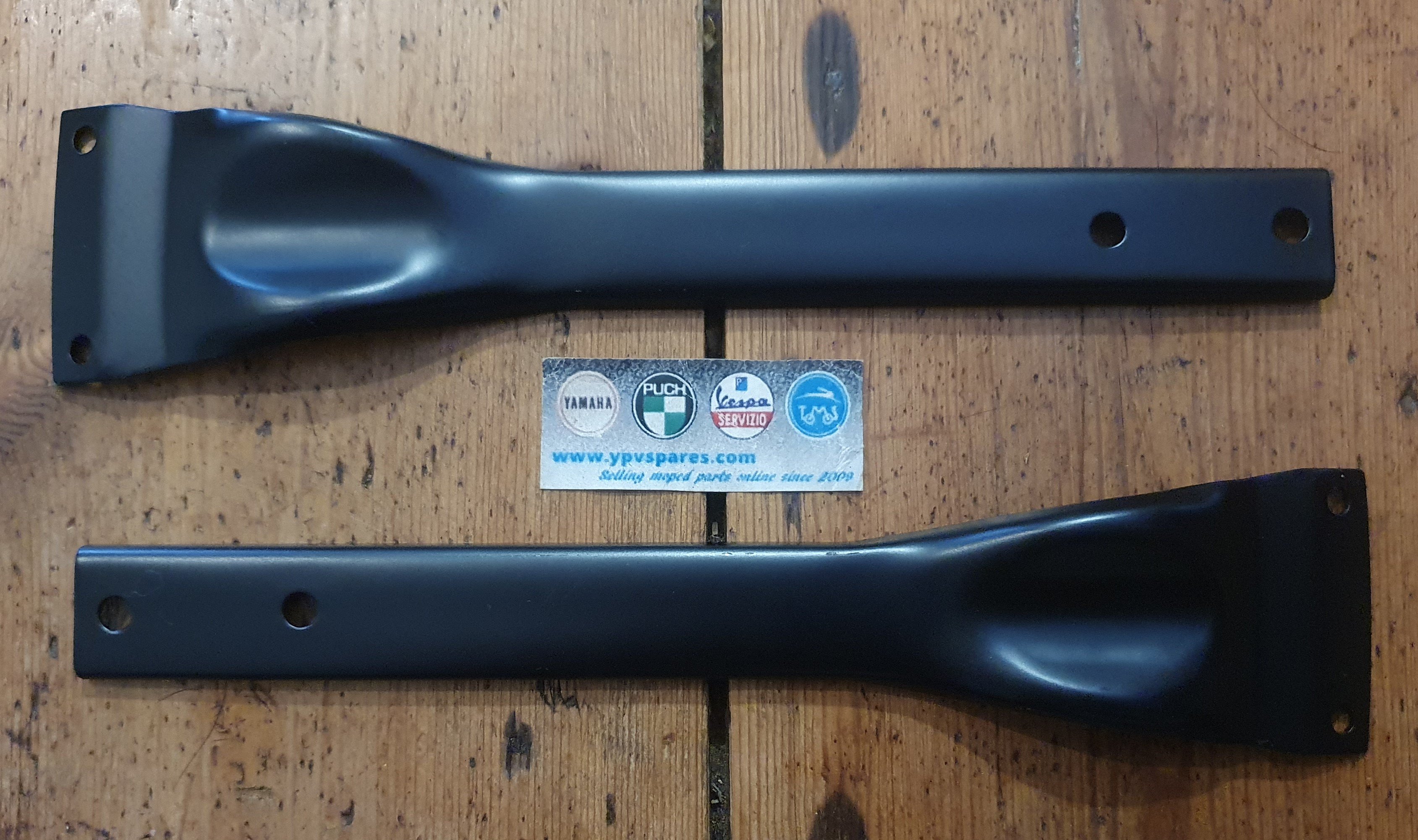 Puch Maxi front mudguard brackets in black