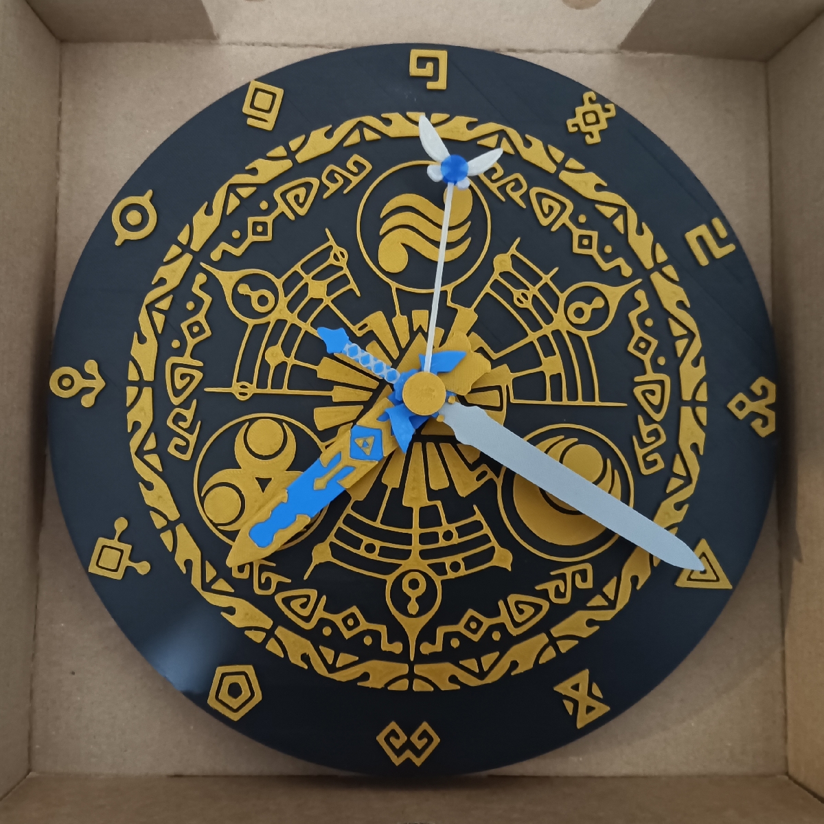 The Legend of Zelda - TriForce 3D Printed Clock