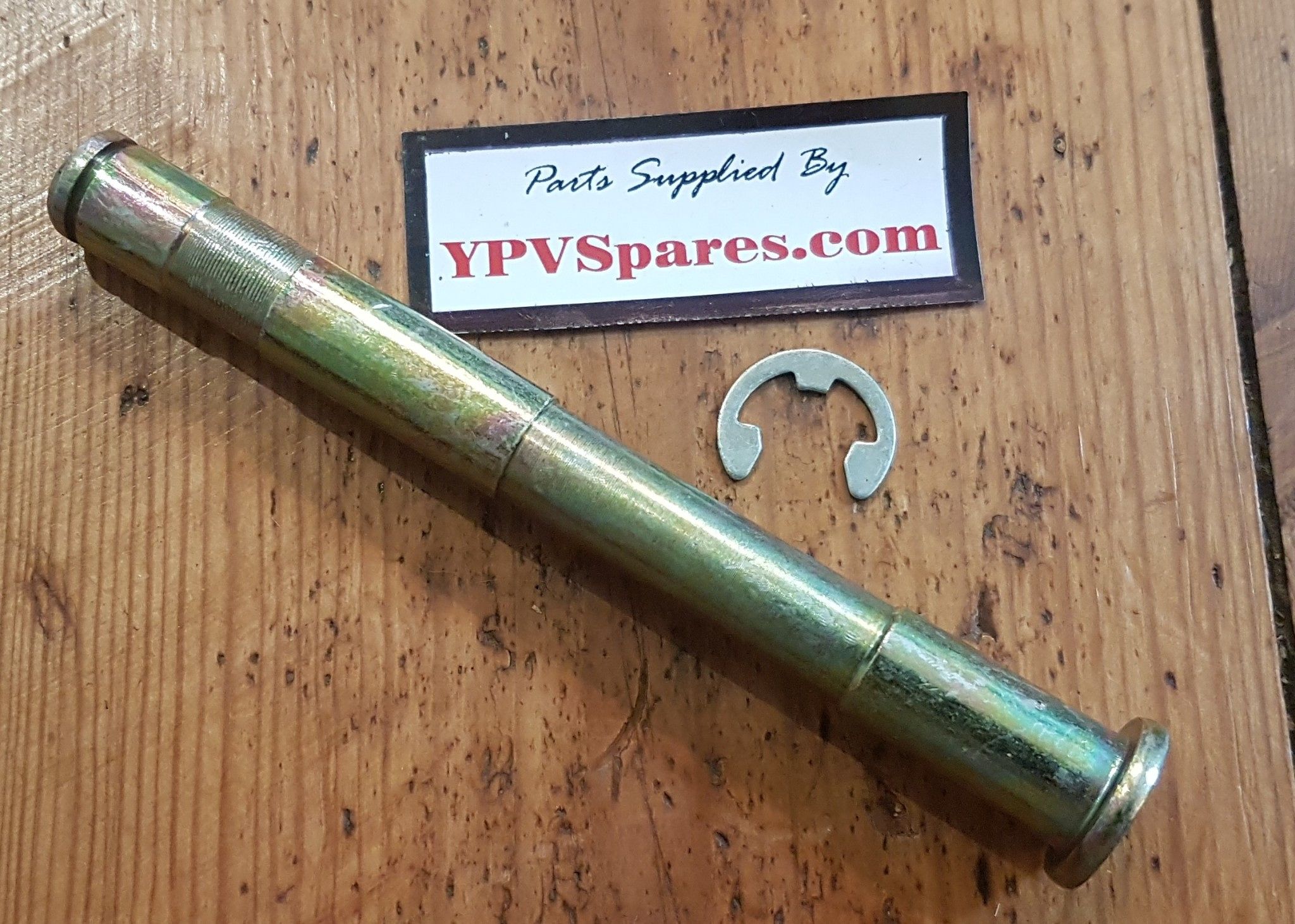 Yamaha FS1/FS1E Stand pin and clip.