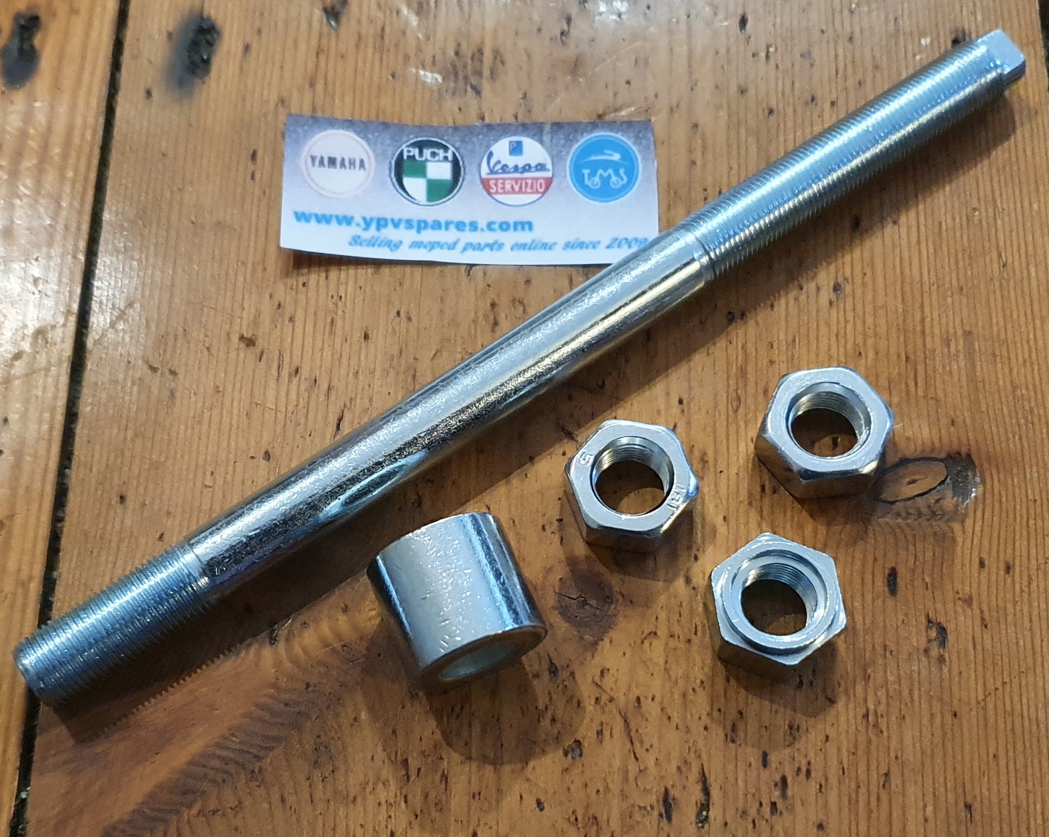 Puch Maxi rear wheel axle/spindle 12mm x 190mm