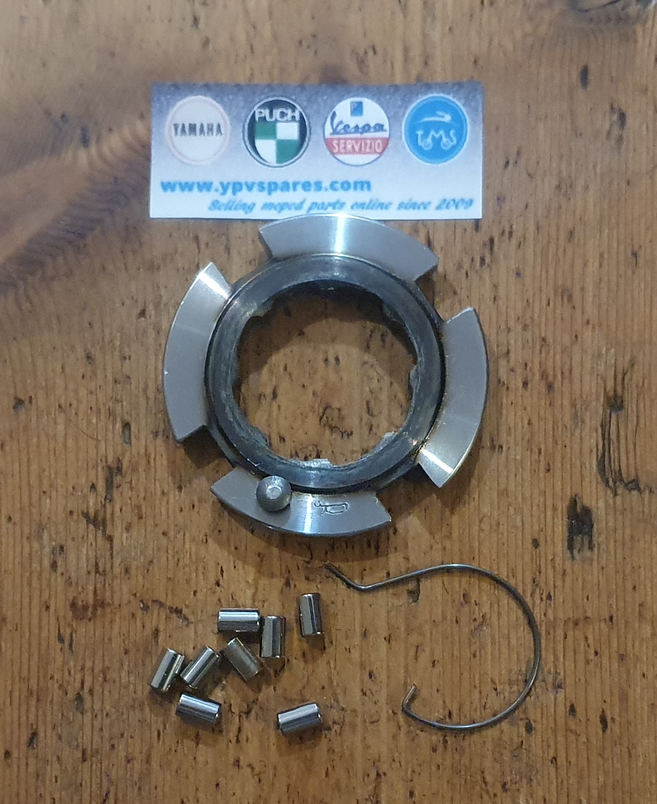 Tomos A35 1st gear sprag clutch, spring and rollers
