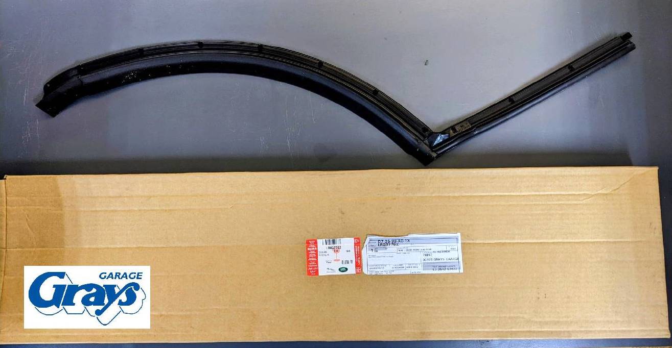 Land Rover Door Seal LR037762 | Grays of Warwick