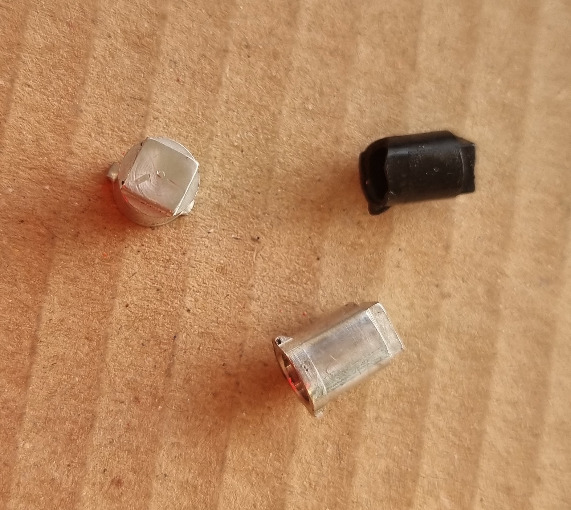 Sharp Innova, Spring Retainer