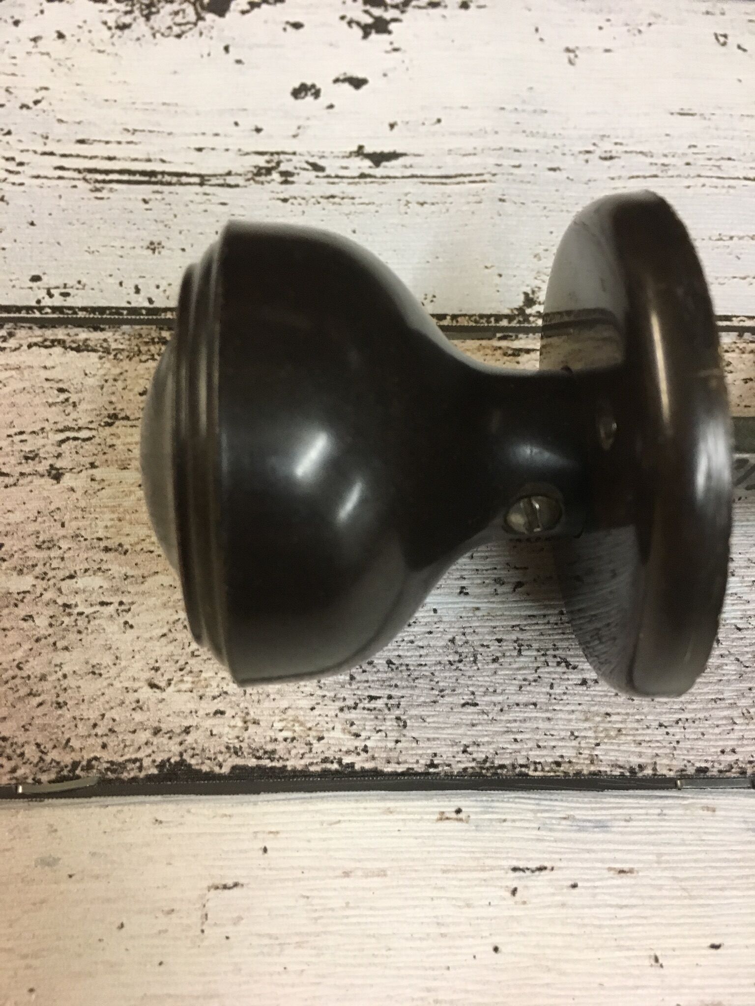 PAIR OF ORIGINAL 1930s BAKELITE DOOR KNOBS