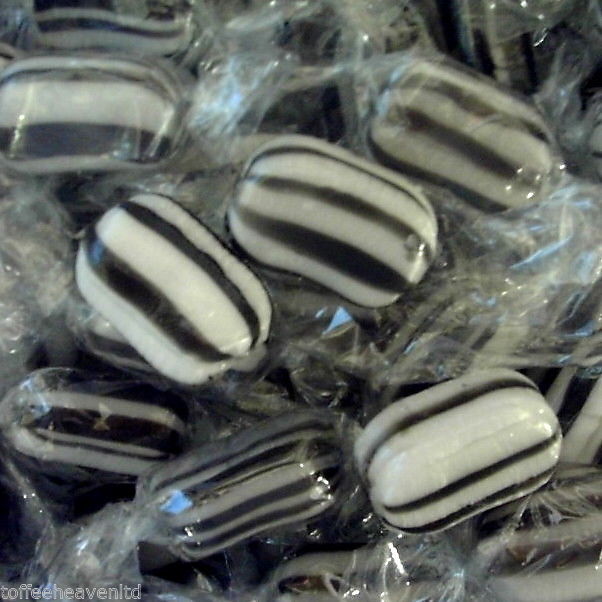 Victoria Everton Mints - Boiled Black and White Mint Sweets