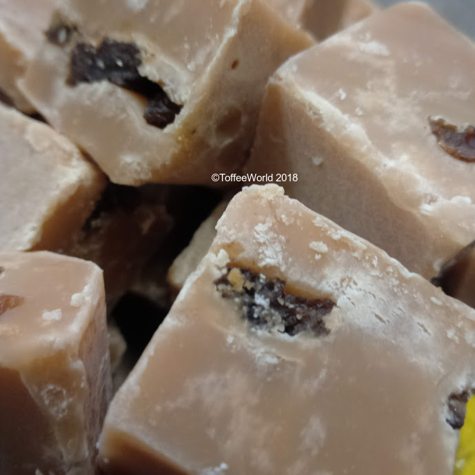 TFF Rum Flavour & Raisin Fudge | The Fudge Factory