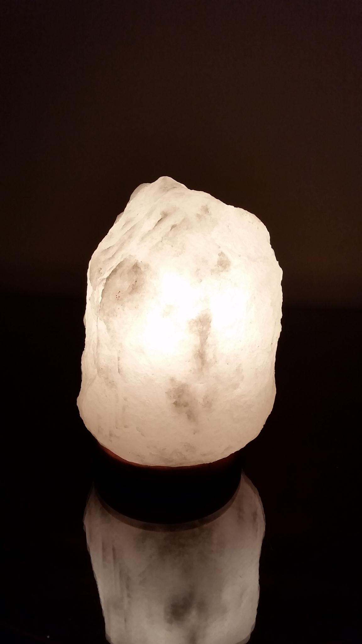 White Natural Salt lamp 2-3 kg