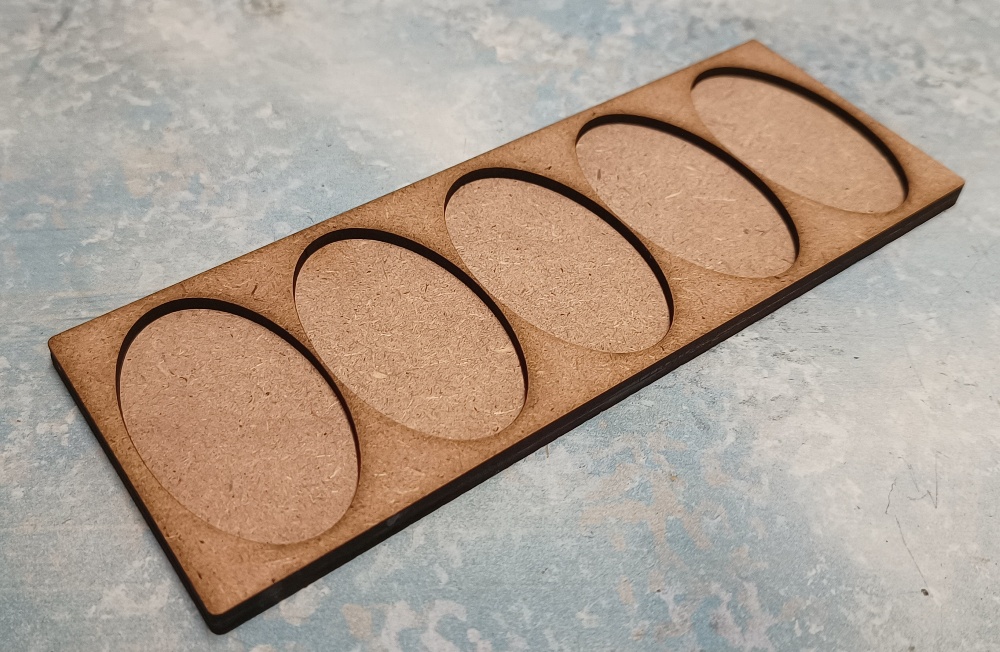 CAVALRY MOVEMENT TRAY ADAPTOR 35 x 60mm OVAL 5 MAN UNIT