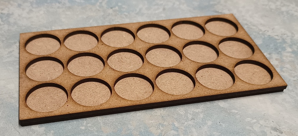 BOLT ACTION BASE 25MM X 18 MAN