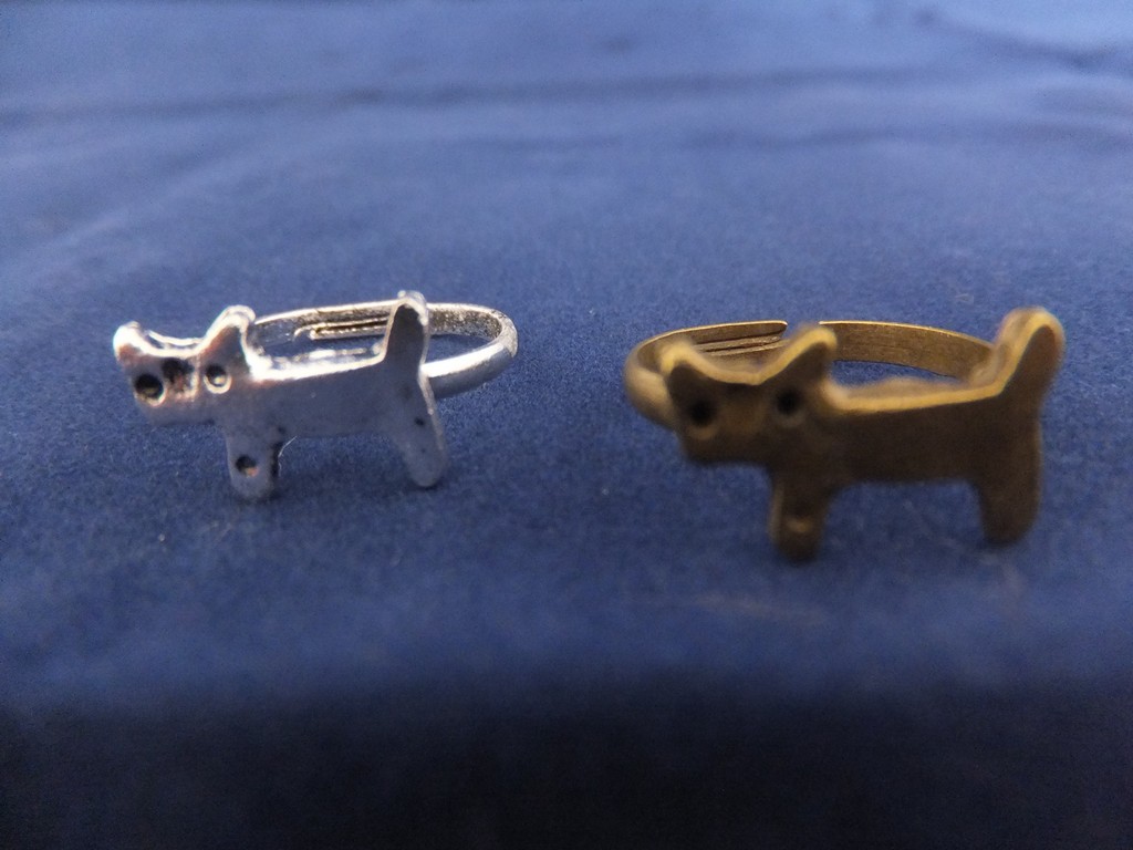 CUTE RETRO LOOKING CAT / KITTEN RING ADJUSTABLE PCA 15