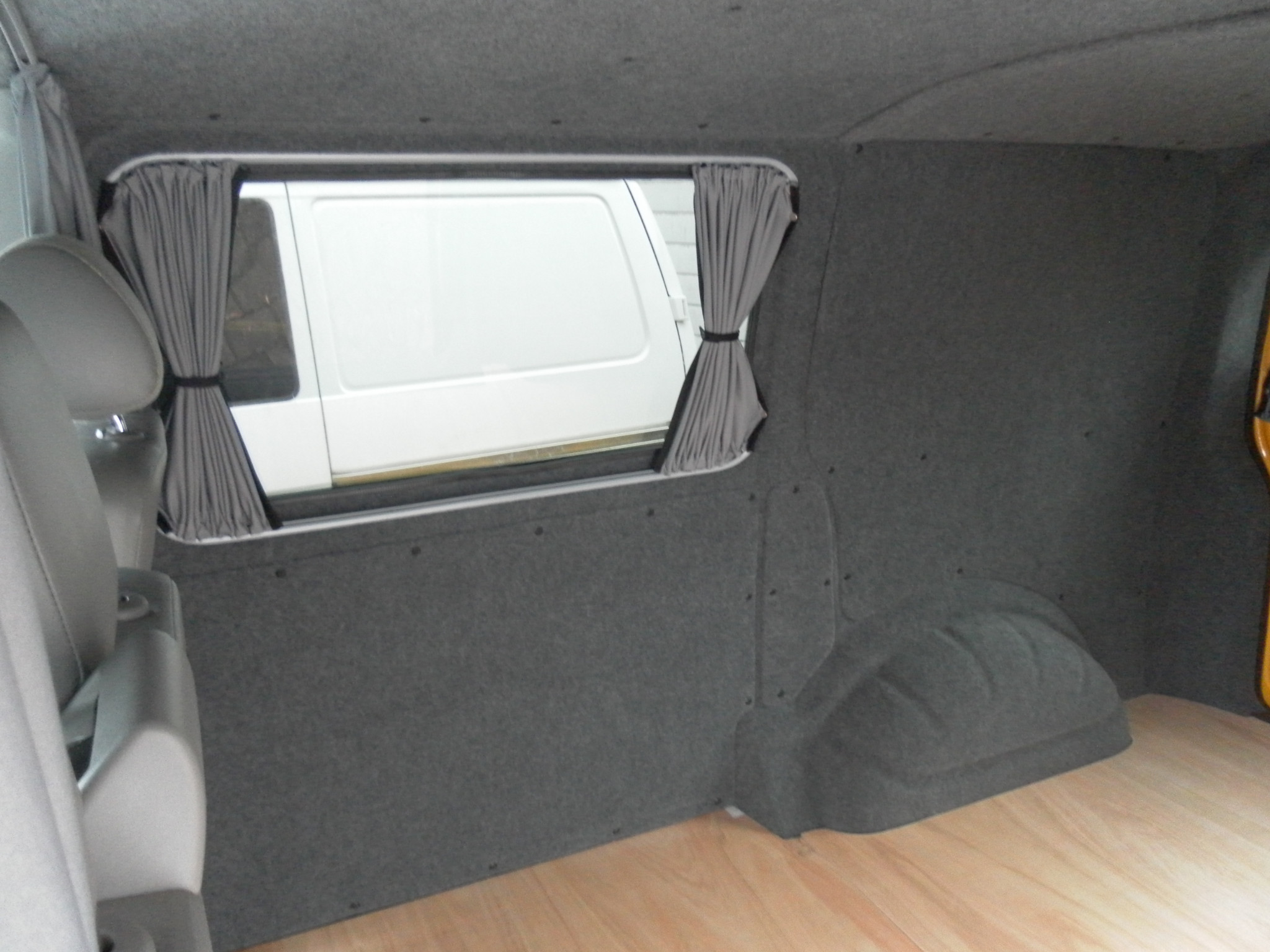 Black Trim Panel Fixing Clips for VW T4,T5, T6 Transporter