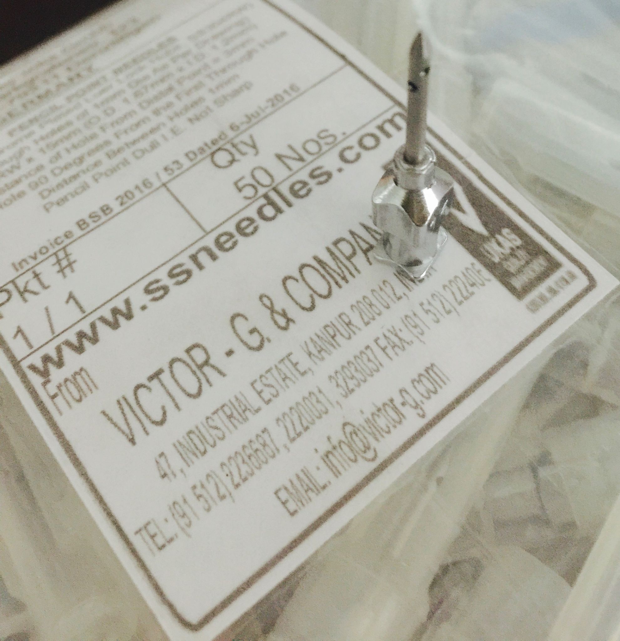 Pencil Point Needles 2 Through Holes