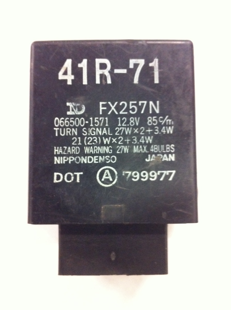 Yamaha FJ FZ XJ XV XVZ YX Flasher Relay 41R-71 FX257N