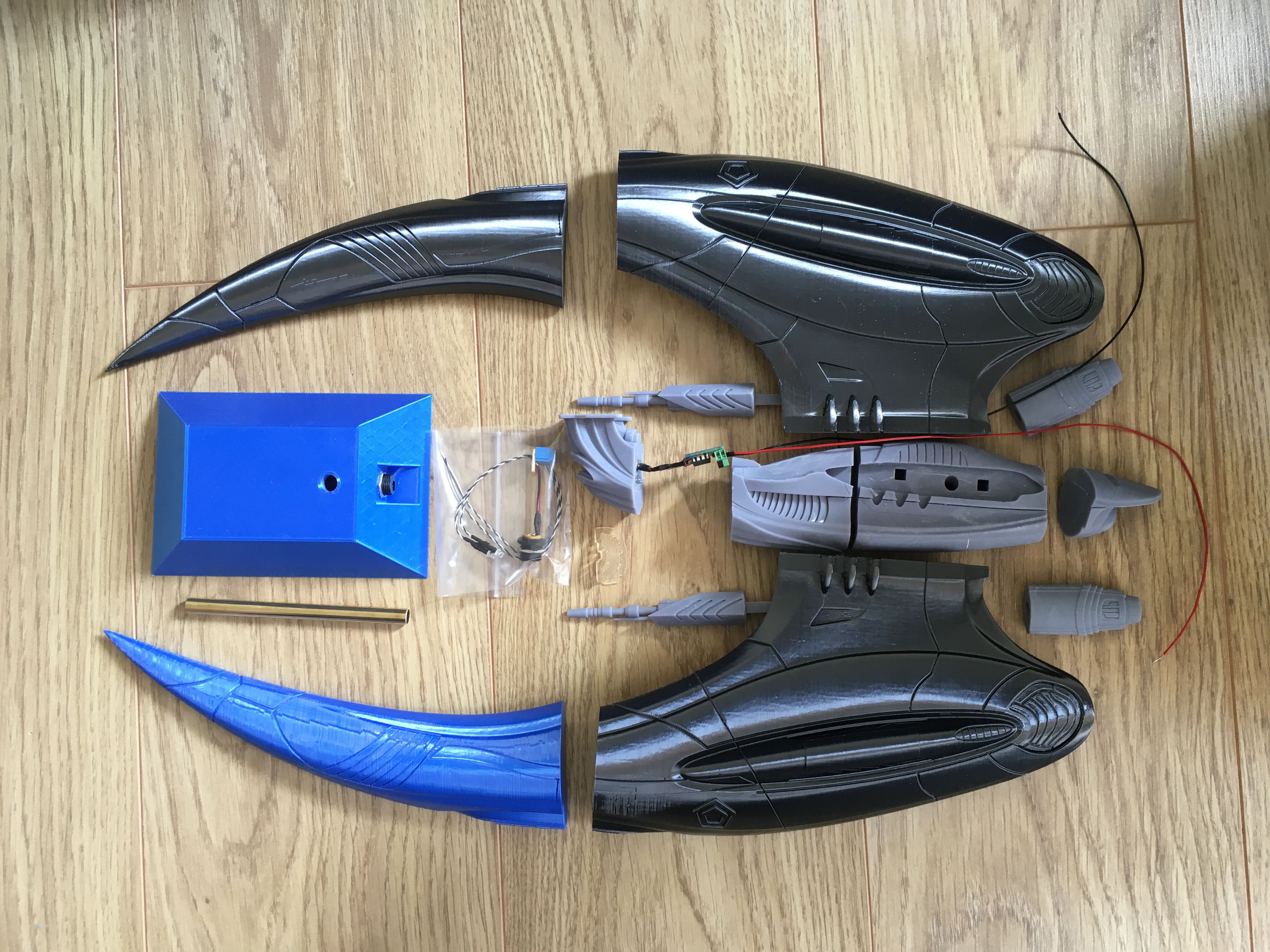 1/18 Scale BSG Re-imagined Cylon Raider