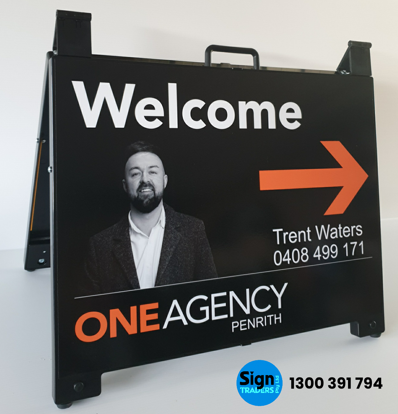 One Agency Welcome Portable A-Frame Black