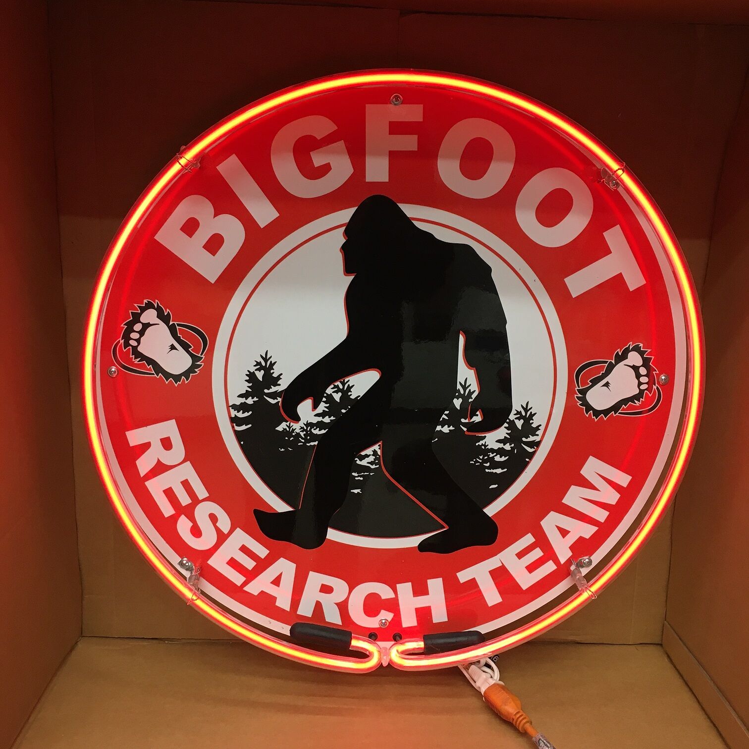 Bigfoot Signs / Bigfoot Neon Signs / Neon Sign / Bigfoot Research Team ...