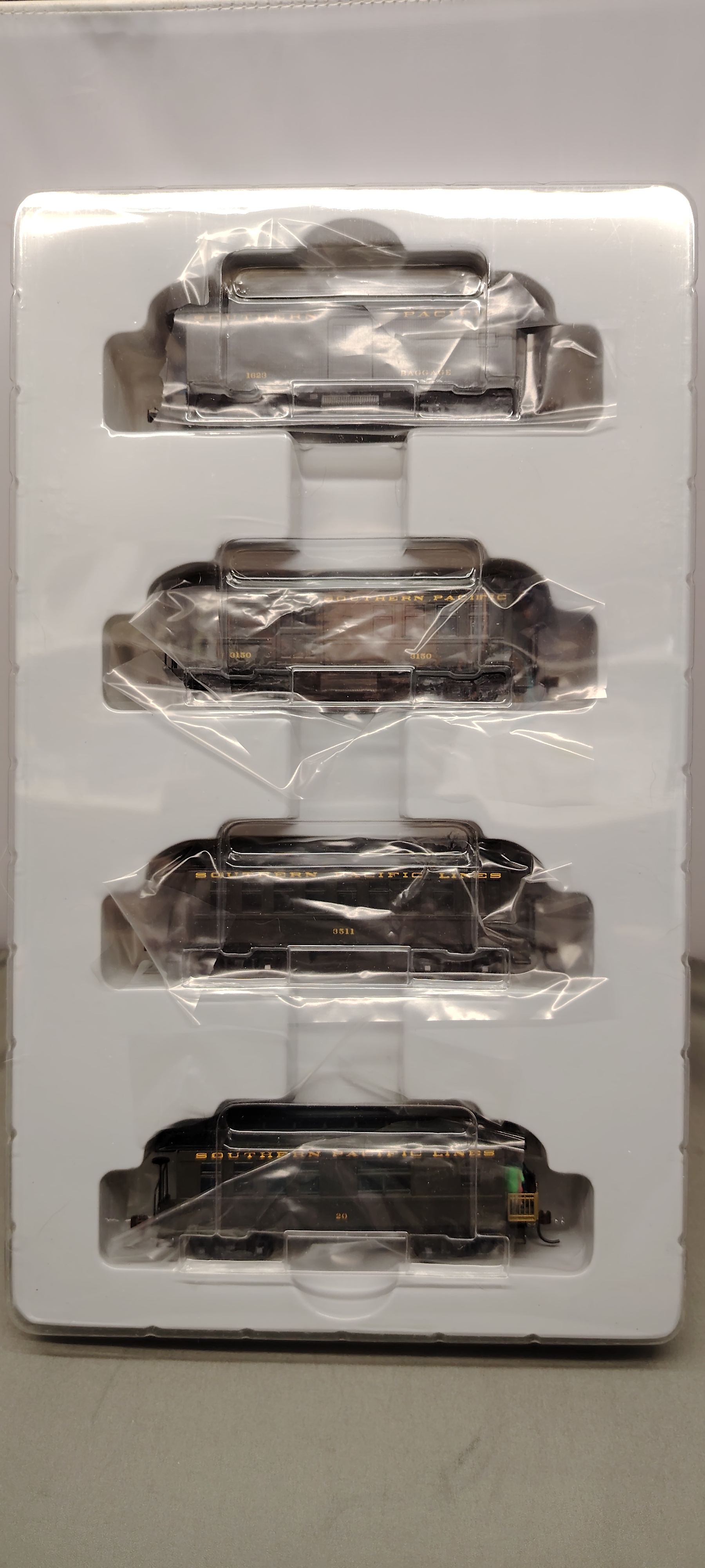 Pre Owned Roundhouse HO. Southern Pacific Overton set, baggage, combine ...