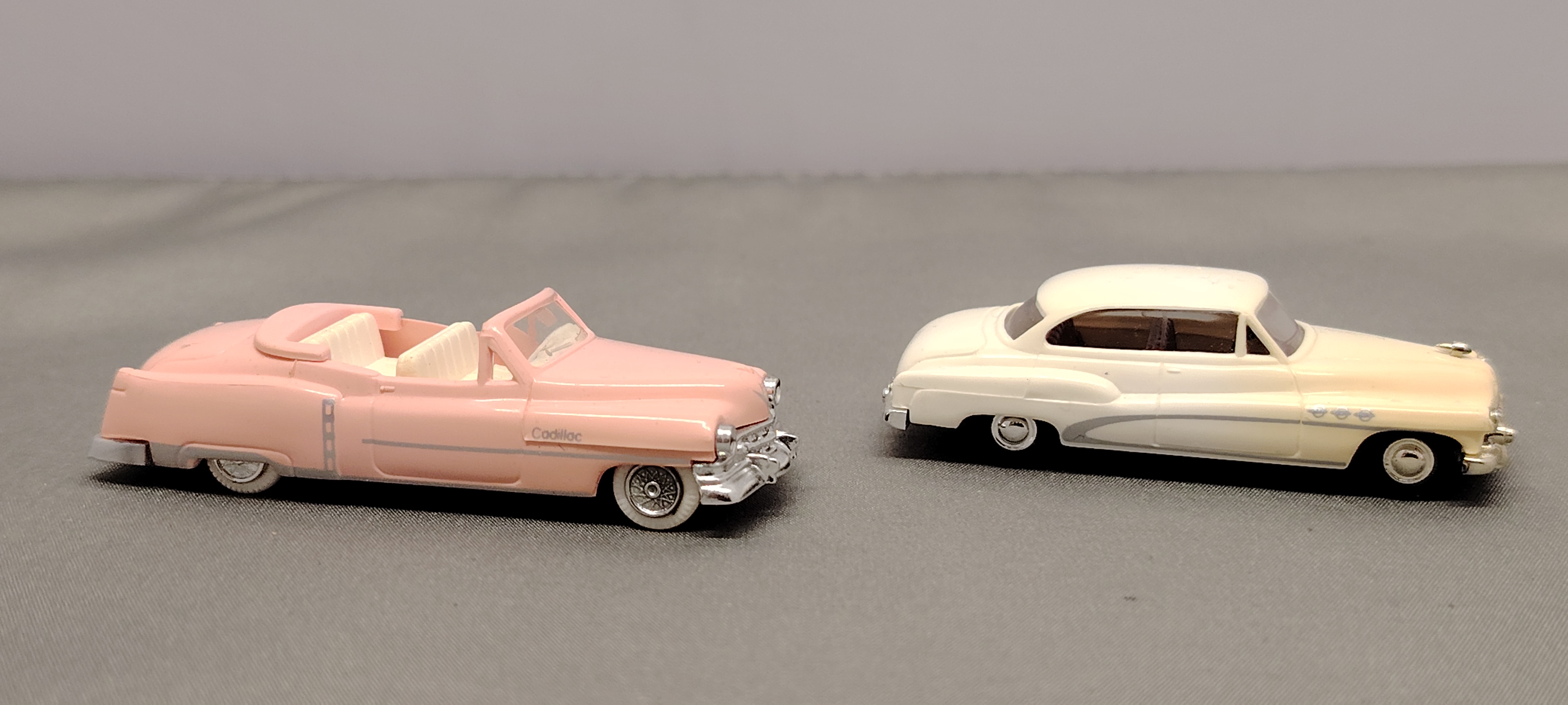 Pre Owned HO. PO(MB) 1. Busch 2 x assorted cars