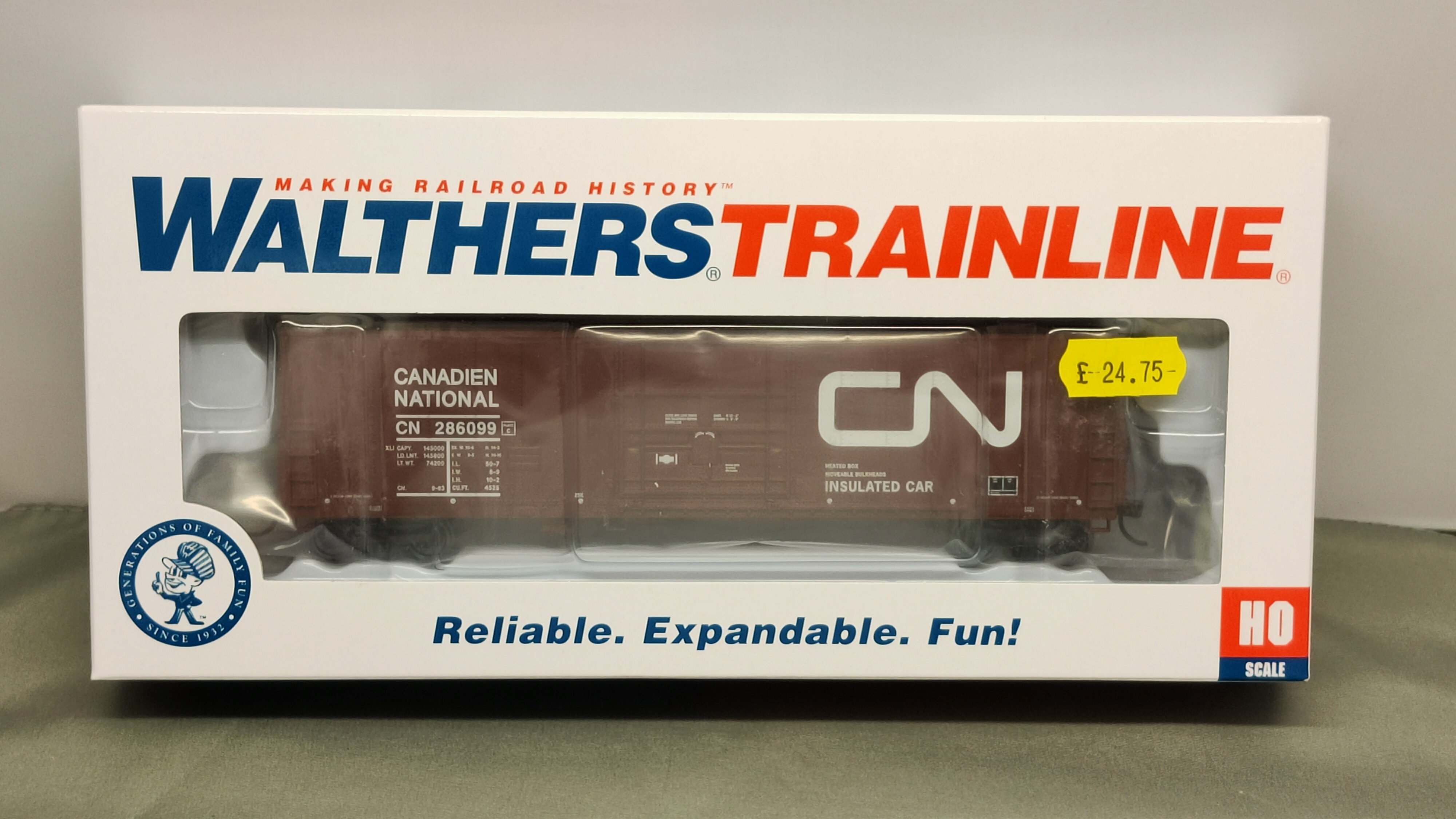 Walthers Trainline HO. Insulated Boxcar Canadian National