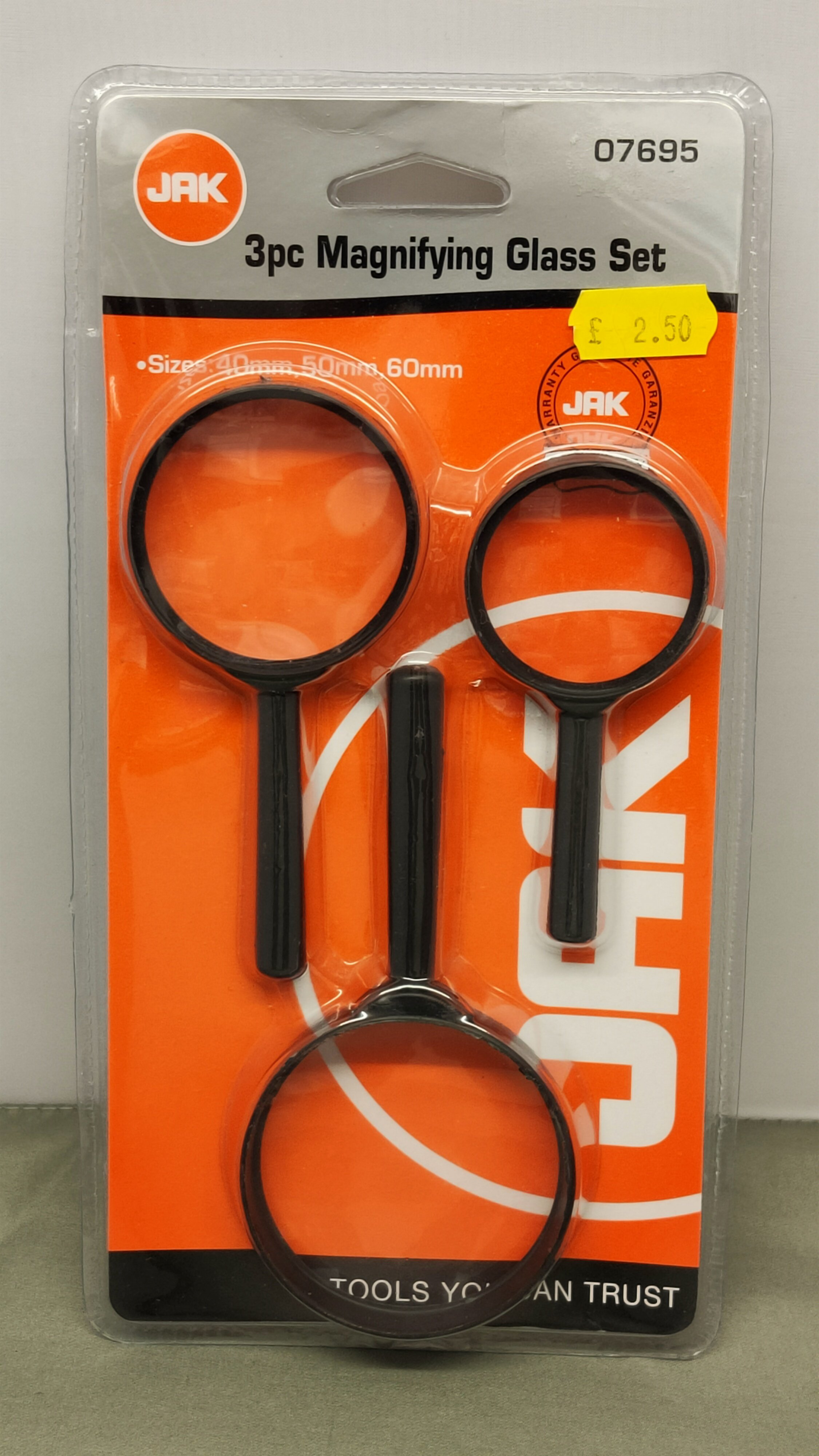JAK. 3 piece magnifying glass set