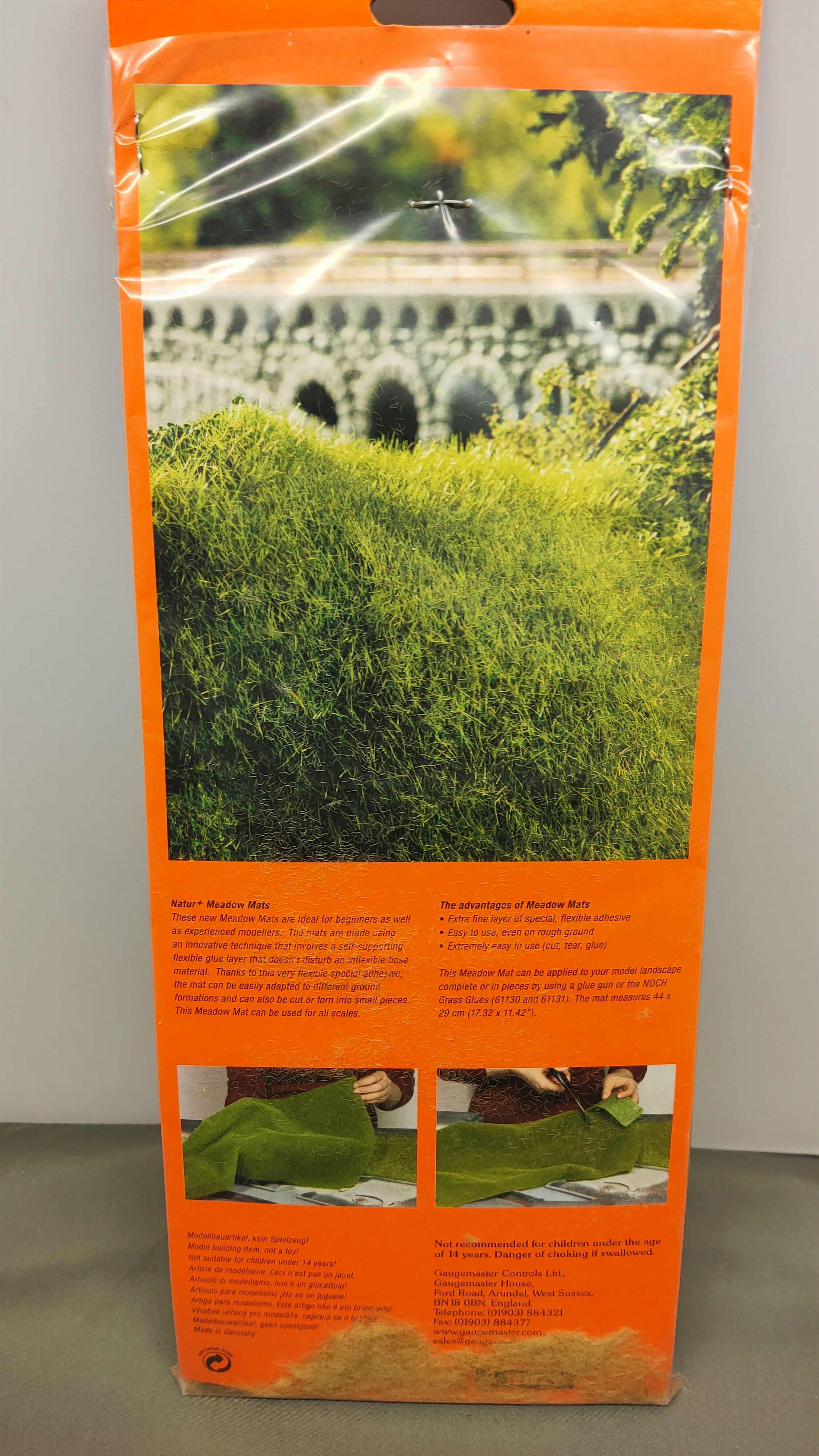 Gaugemaster. Beige meadow mat