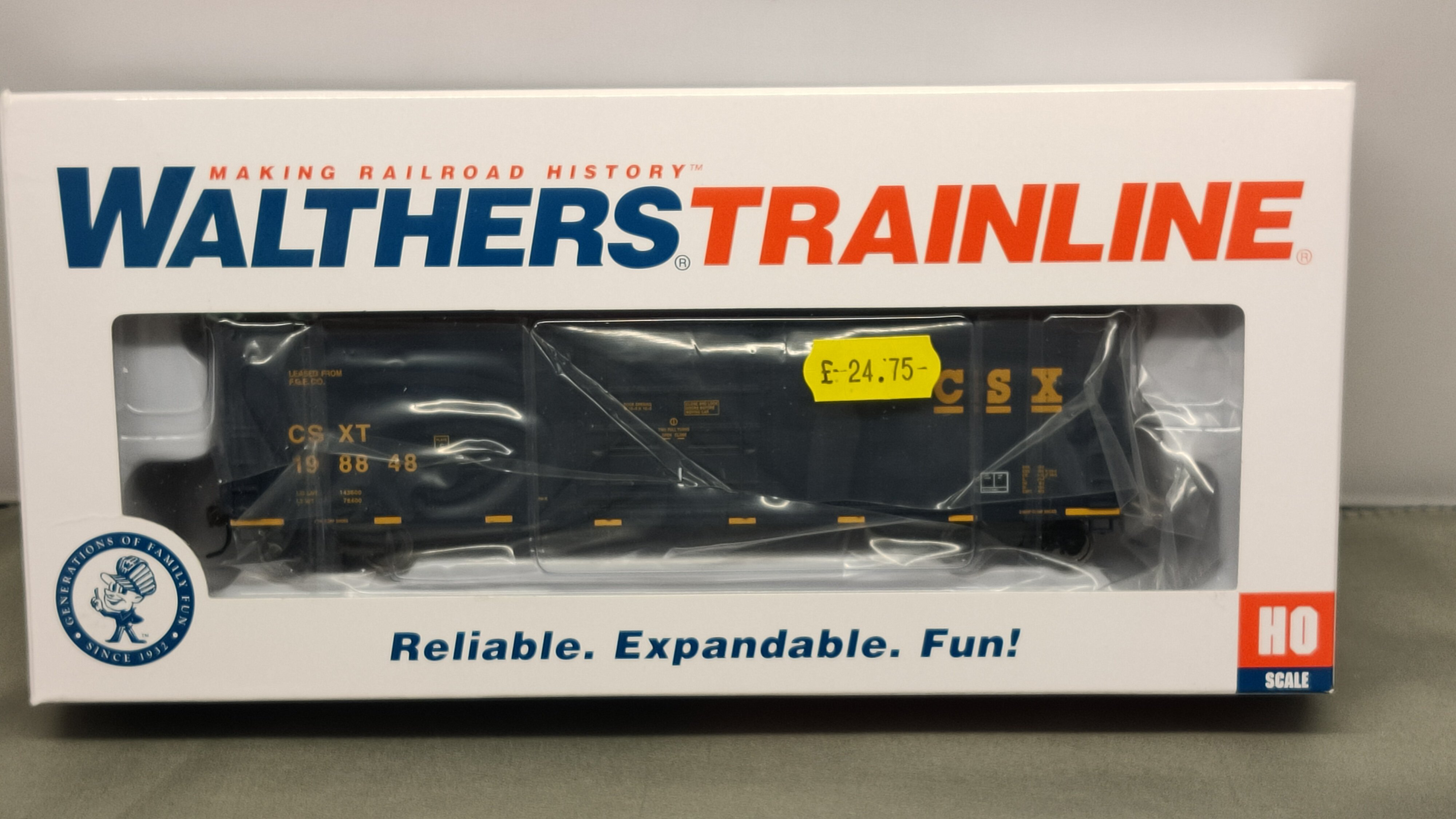 Walthers Trainline HO. Insulated Boxcar CSX