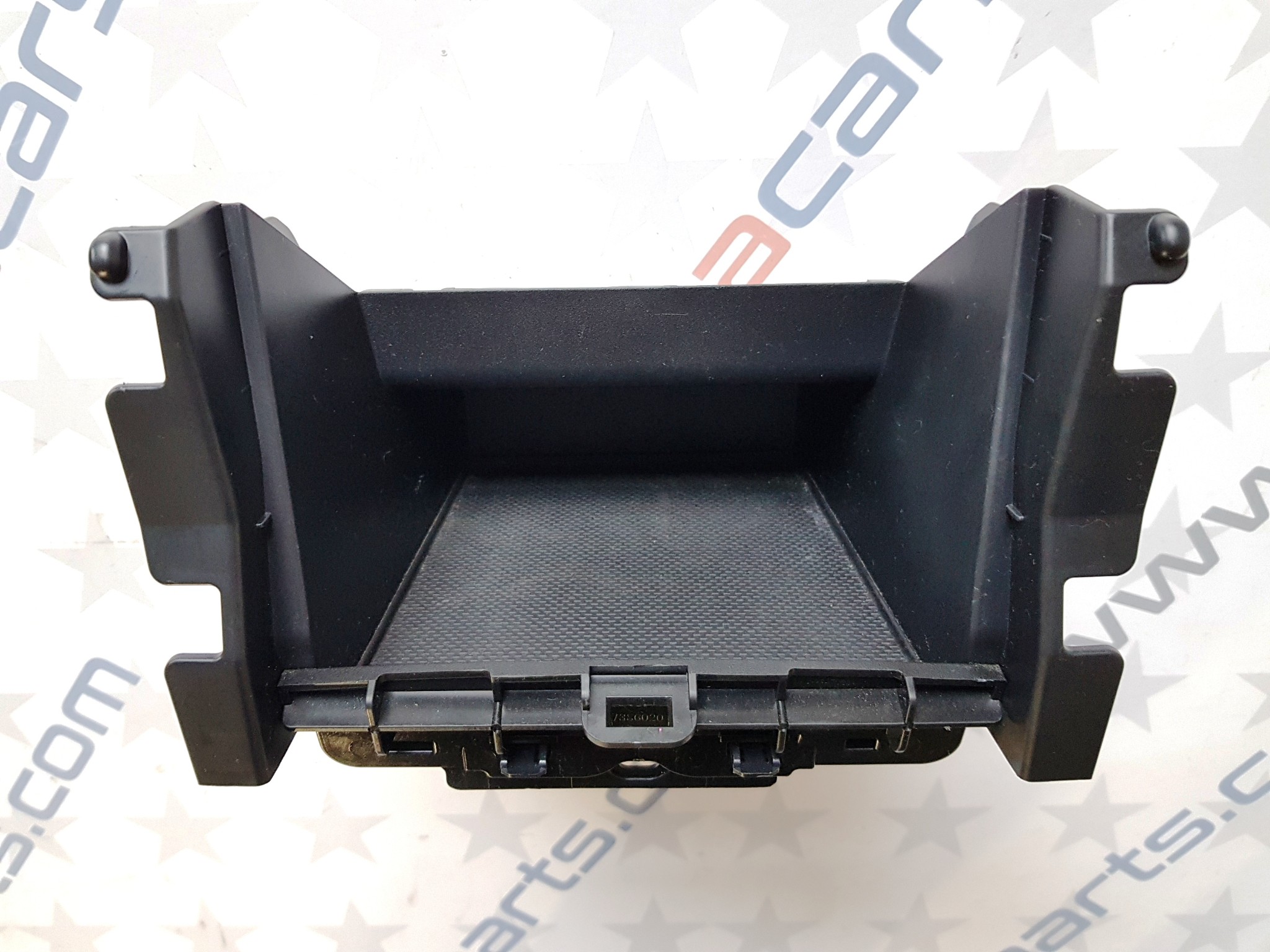 Centrinės konsolės, panelės daiktadėžė, dėtuvė, SUBARU FORESTER 2014 - 2018