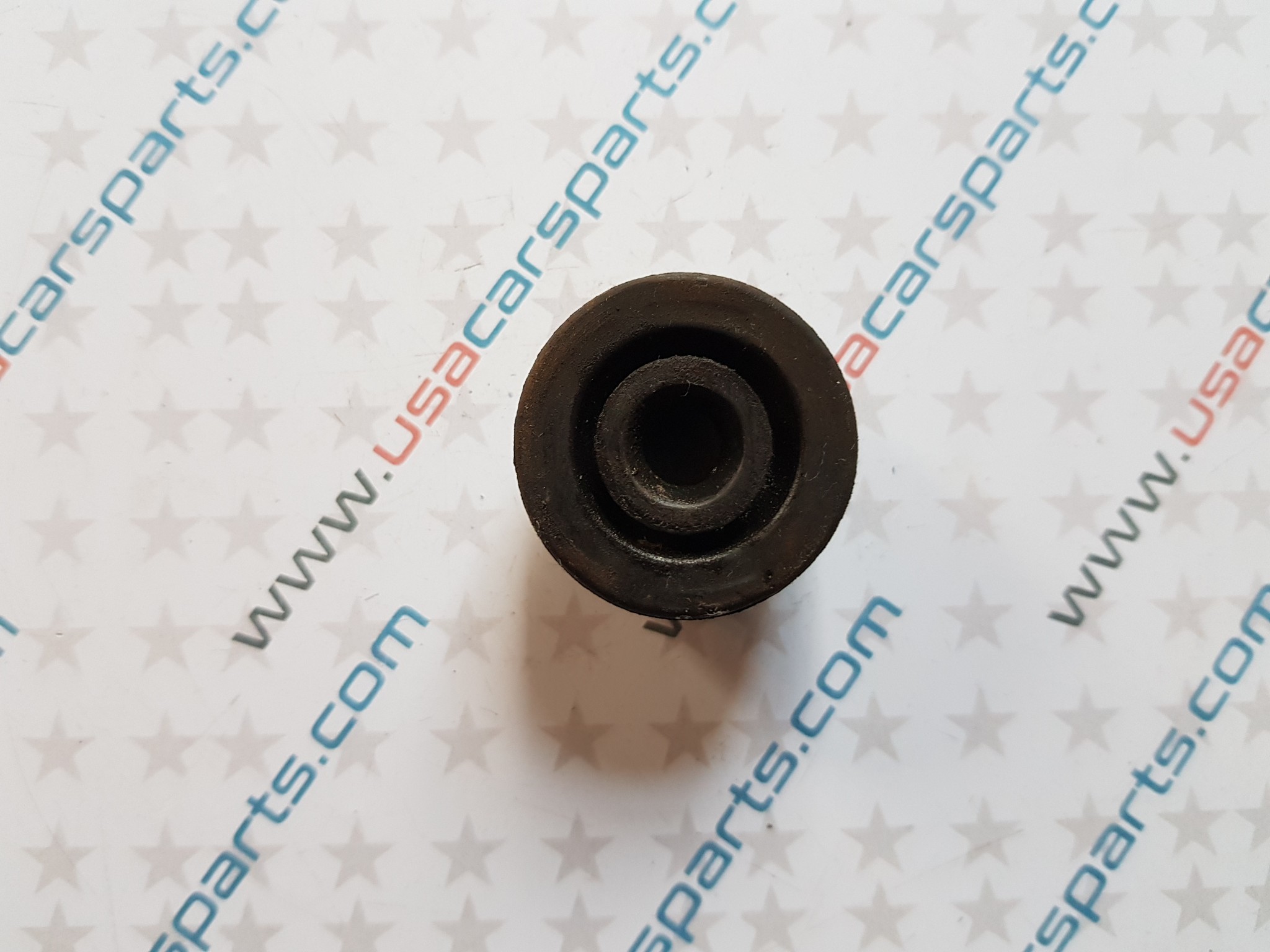 Radiatoriaus viršutinė guma, atrama, pagalvėlė, tarpinė, KAIRĖ / DEŠINĖ ...