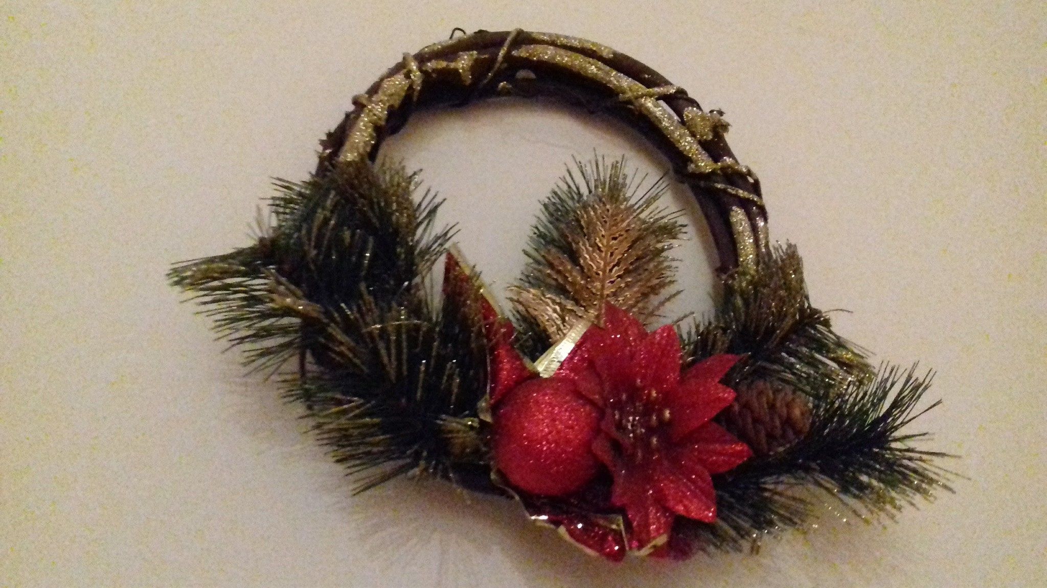 Christmas Half Wreath With Red Bow For £6 | Gardening Galore