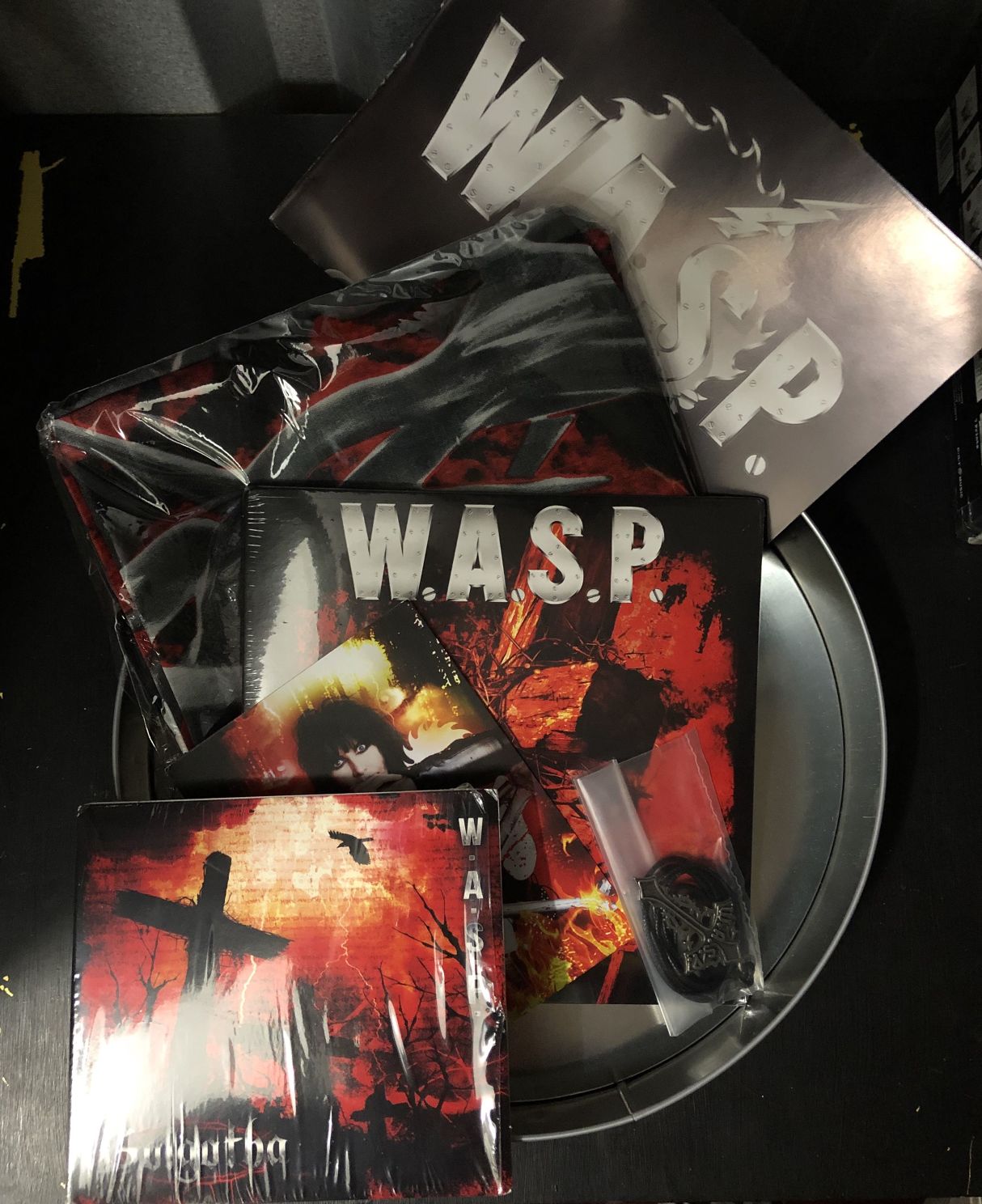 WASP - Golgotha - Limited Edition 9 Track CD Tin Set