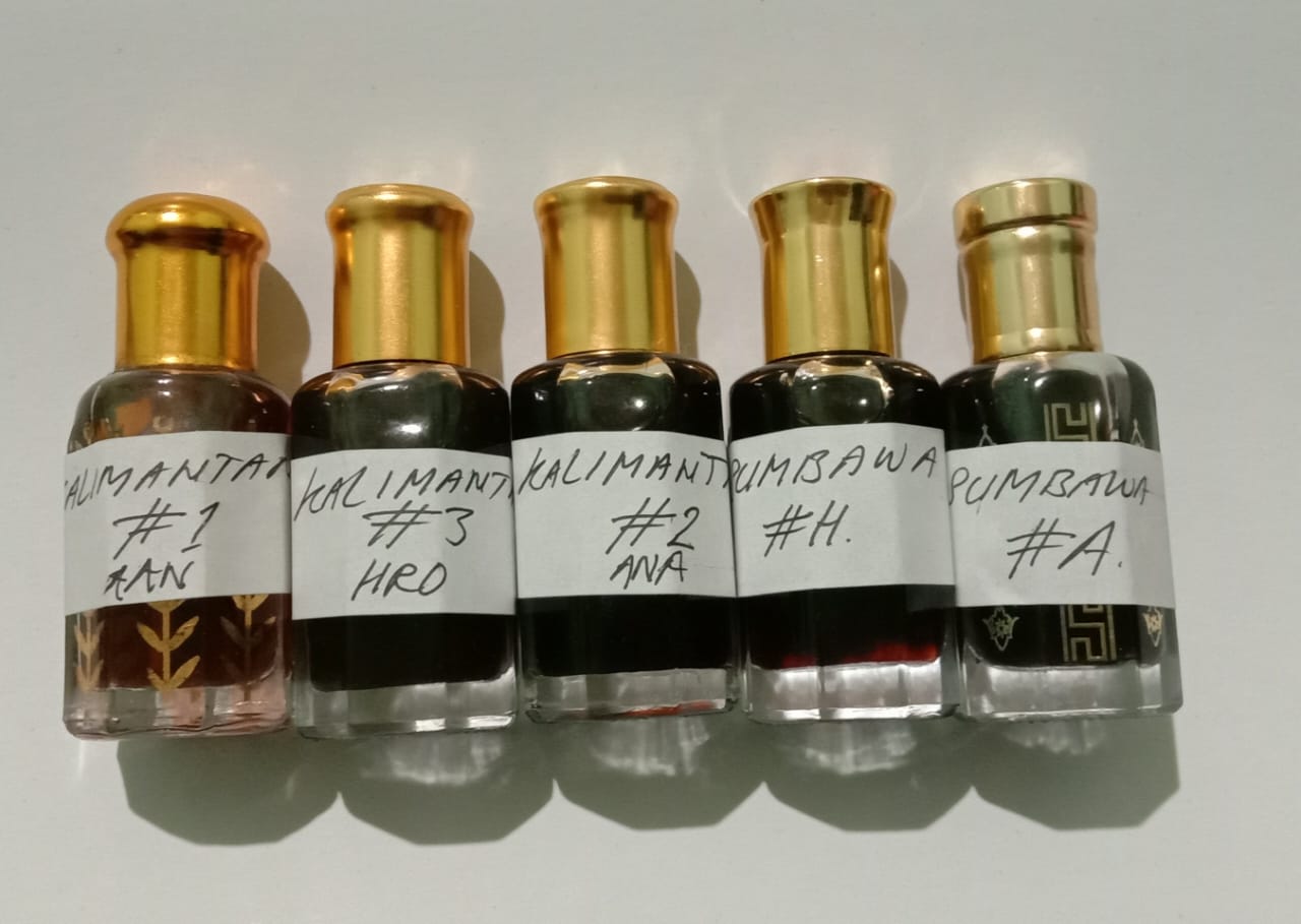 Special package Agarwood Oud Oudh Oil