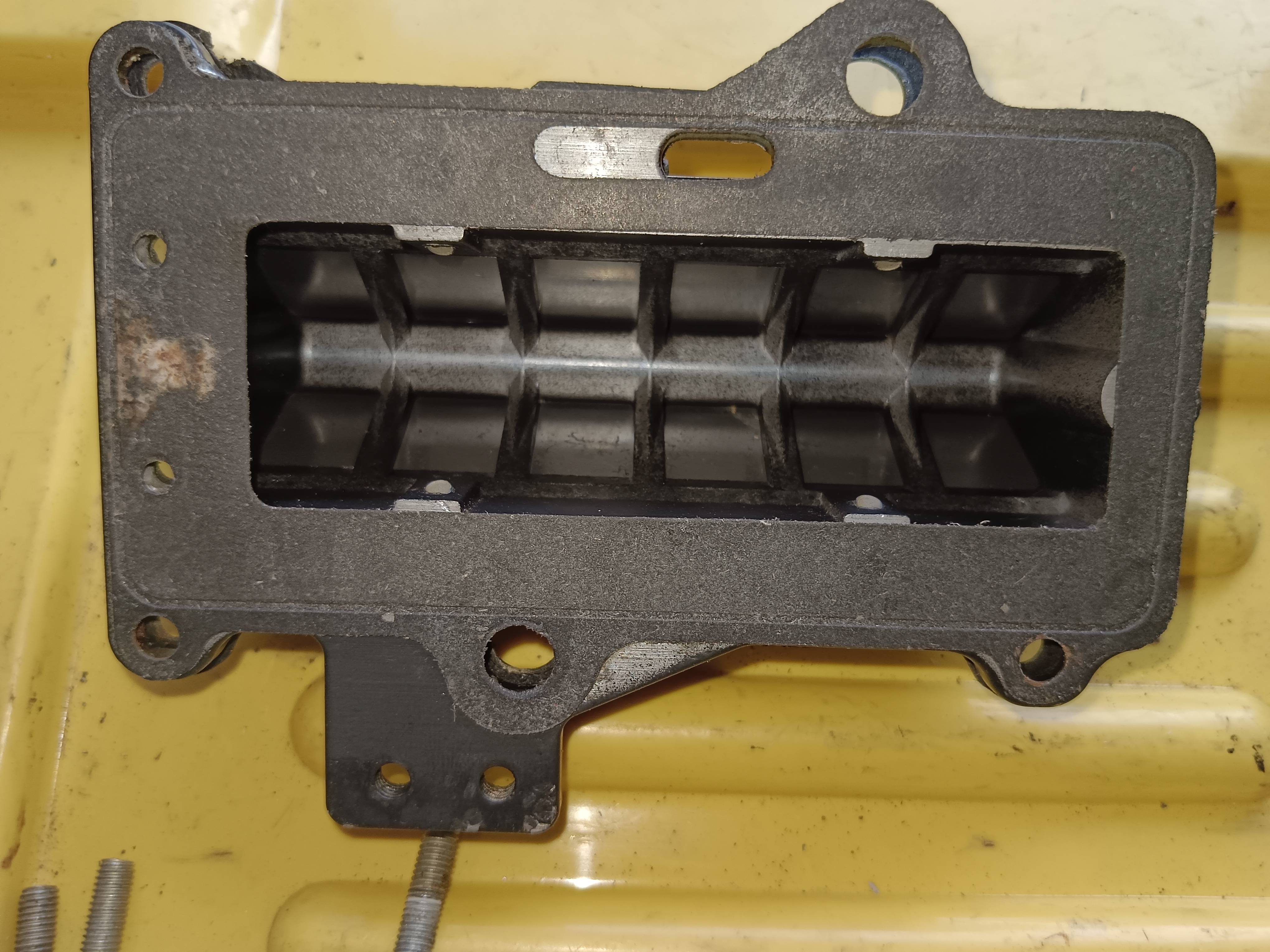 Mercury mariner outboard 18hp 20hp 25hp reed block valve 14112t