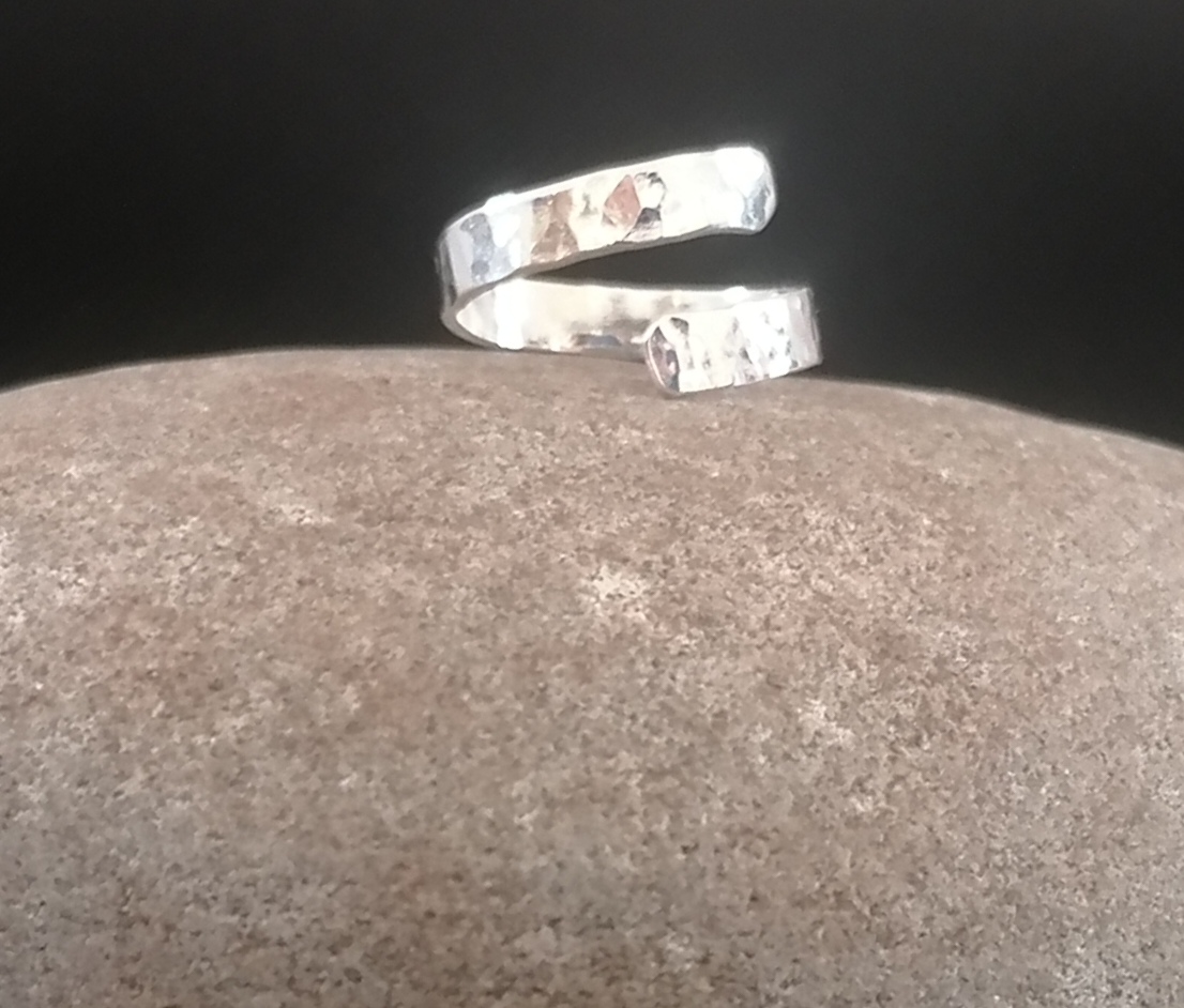 4mm Hug Wrap Ring