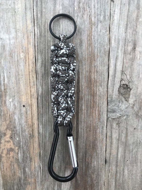 tundra-paracord-cobra-weave-keychain-keyring-carabiner-