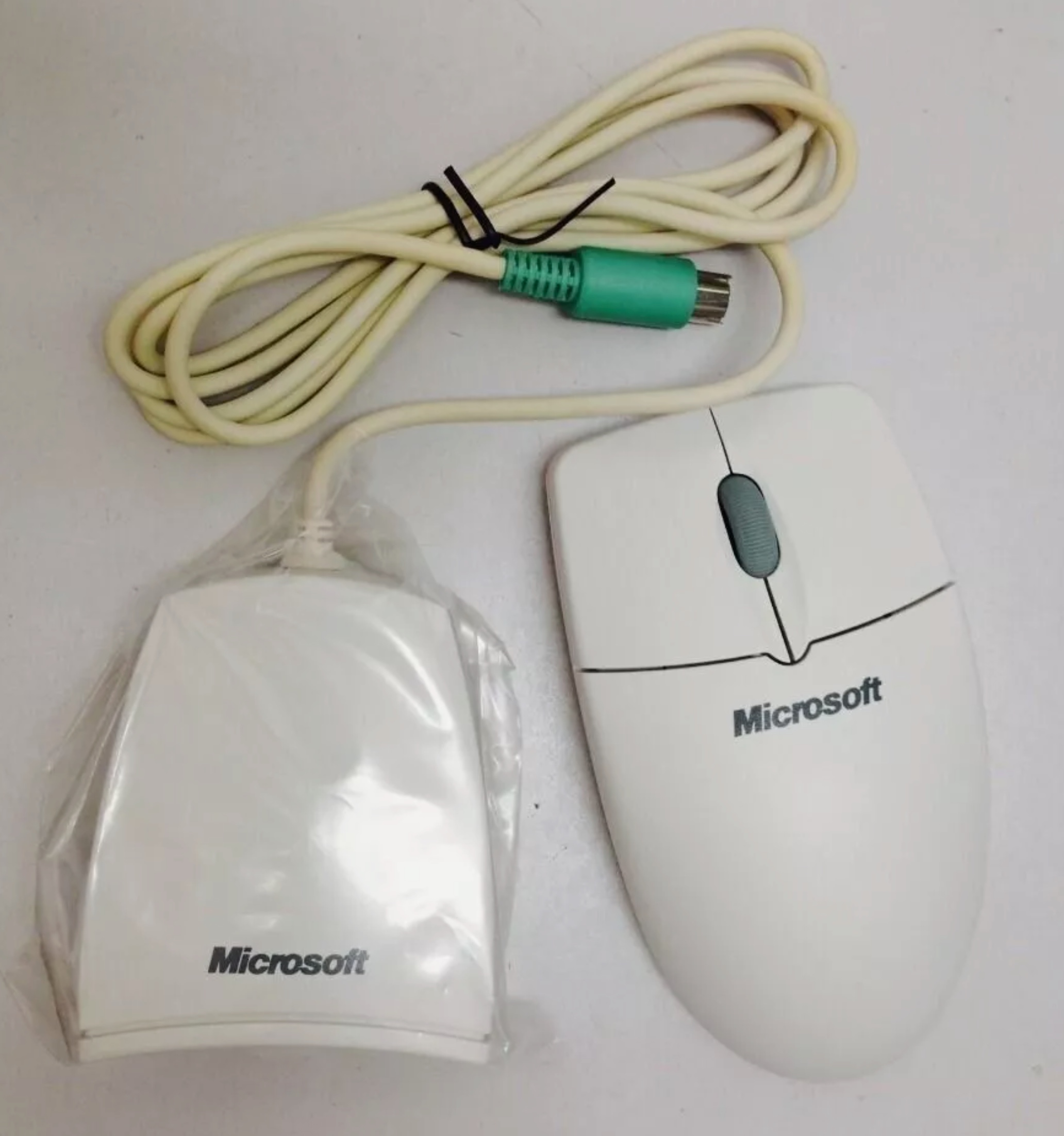 Microsoft C57 Beige PS2 & Serial Wireless Scroll BALL Mouse
