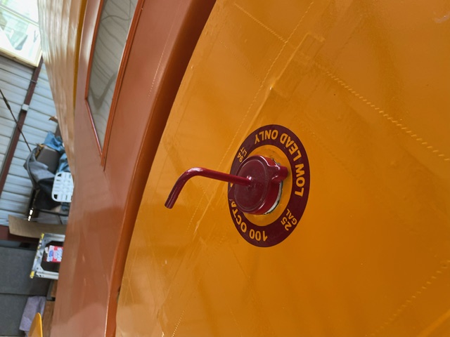 gas-cap-decal-100ll-avgas