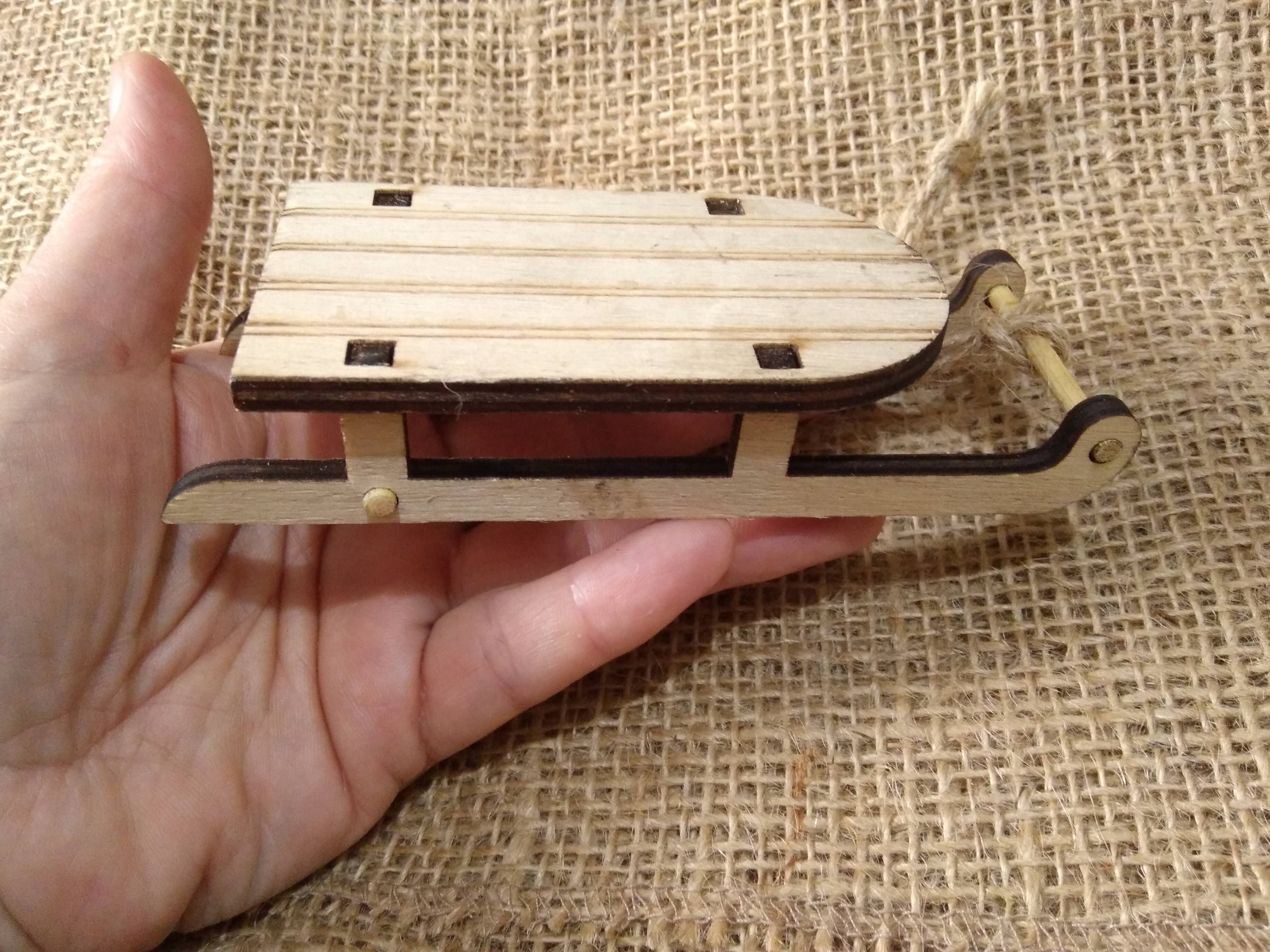 Miniature wood sleigh, sledge, ideal for crafting Christmas scenes