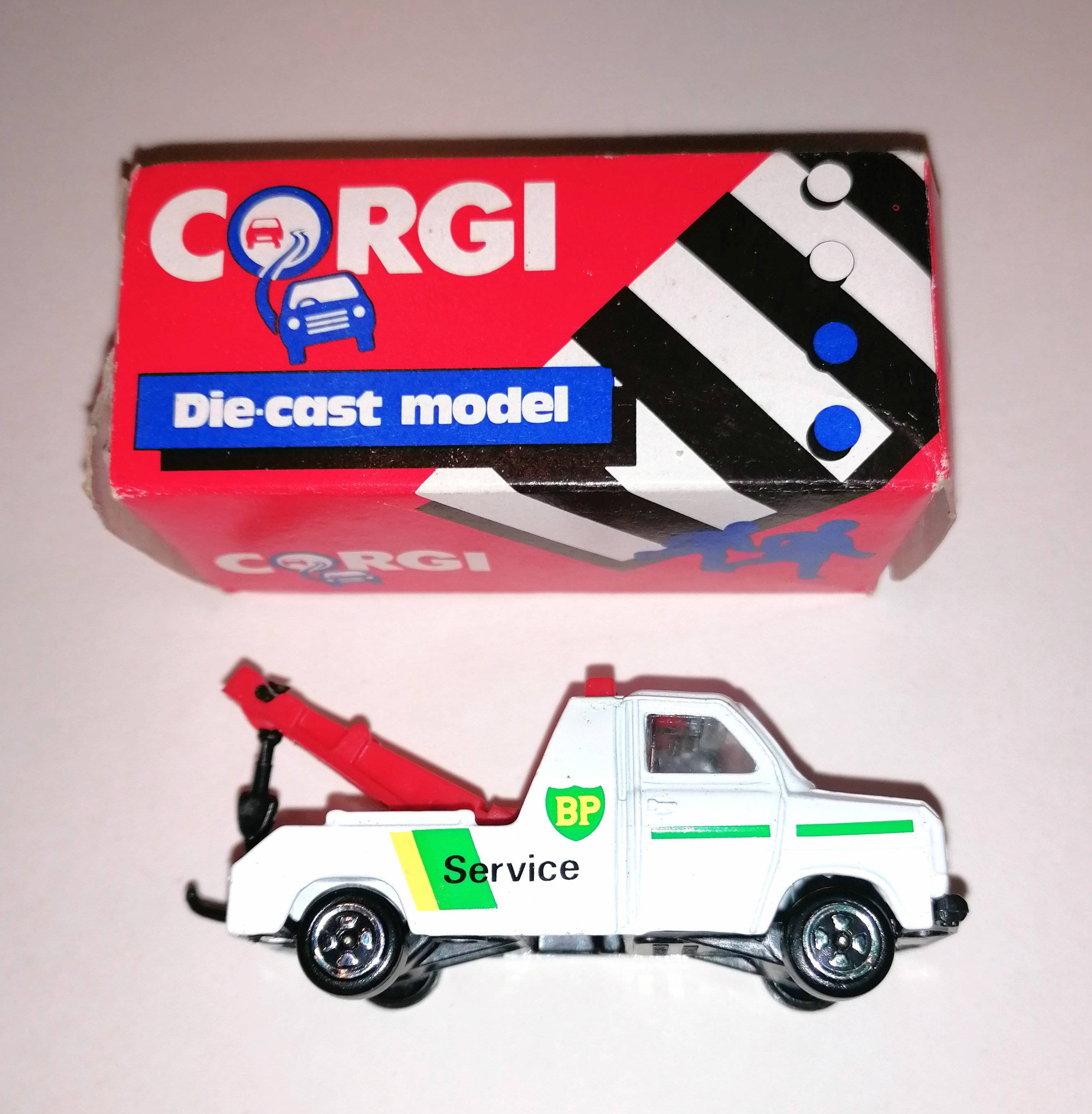 Corgi Transit Wrecker truck