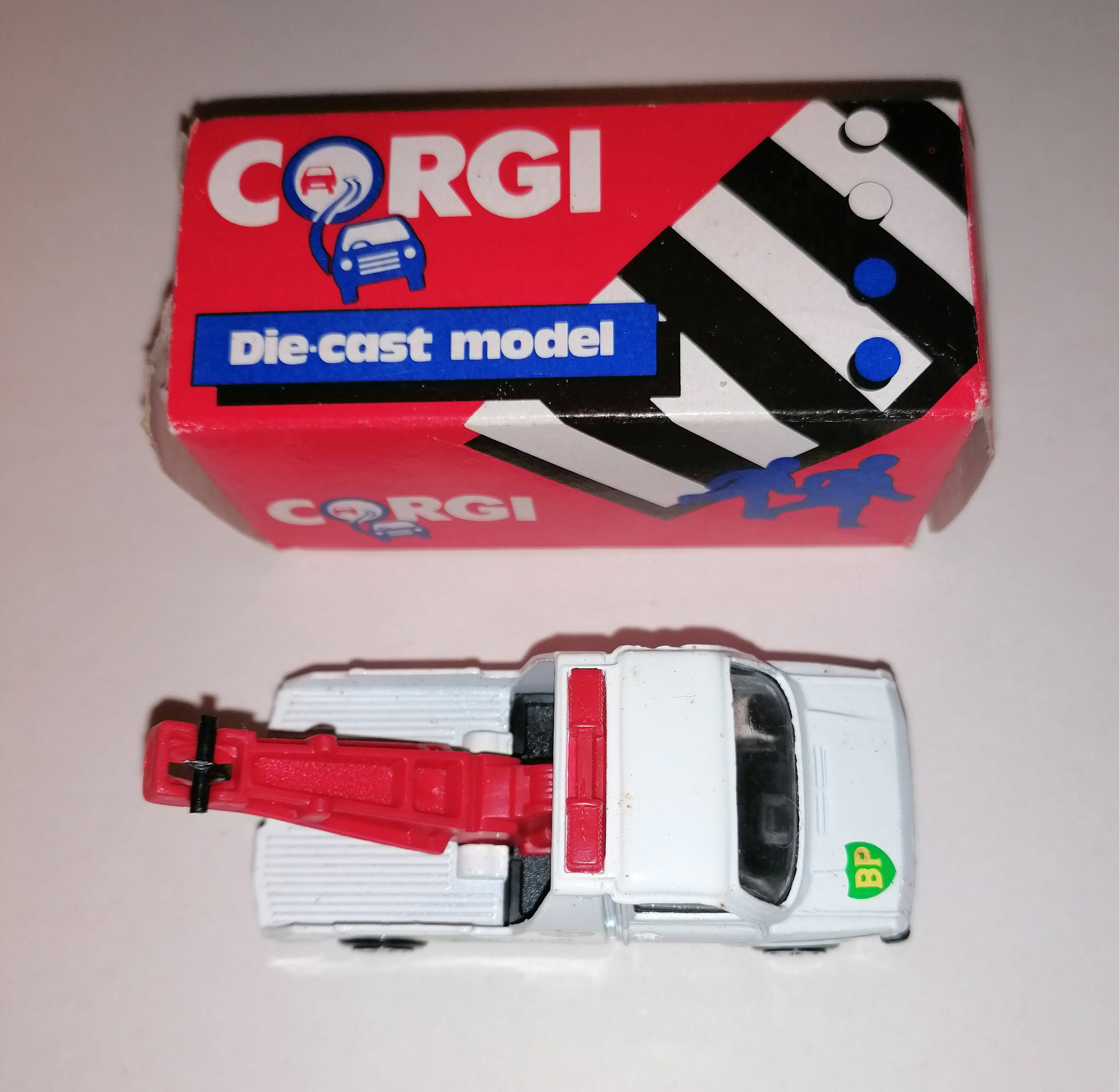 Corgi Transit Wrecker truck