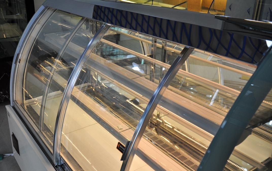 Front Sliding Display Case | Huasheng Group