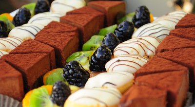 Corner Cake Diplay | Huasheng Group