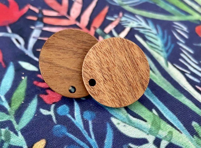 WALNUT ROUND STUD POST