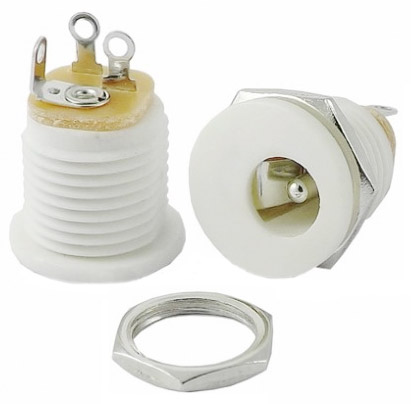 Boss-style 2.1mm DC power socket