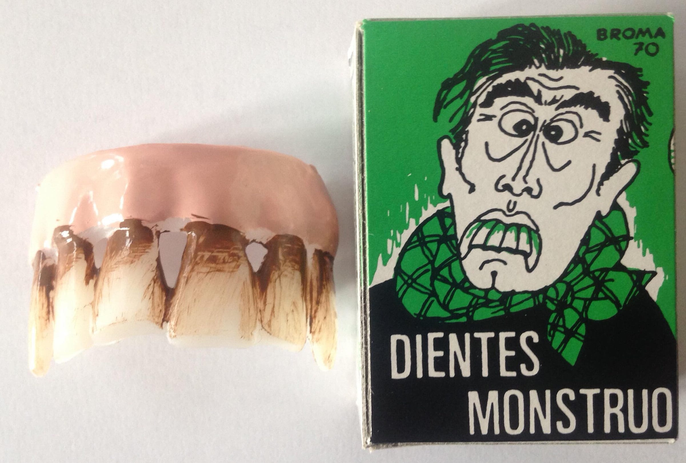 Original 1980's Funny Joke Teeth Monster Vampire Teeth Wonky Funny ...